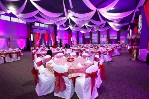 How to Decorate a Large Space for an Event Near Detroit Metro Area