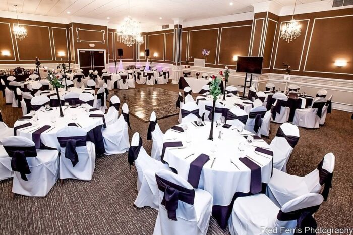 How to Decorate a Large Space for an Event Near Detroit Metro Area